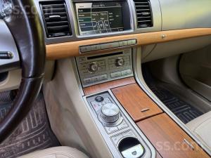 Zaļš Jaguar XF 2010 Cēsis, ar dzinēja tilpumu 3.00 L un nobraukumu 335 tūkst. km par 5000 €, foto 8 vietnē AUTOMOTO.COM.LV