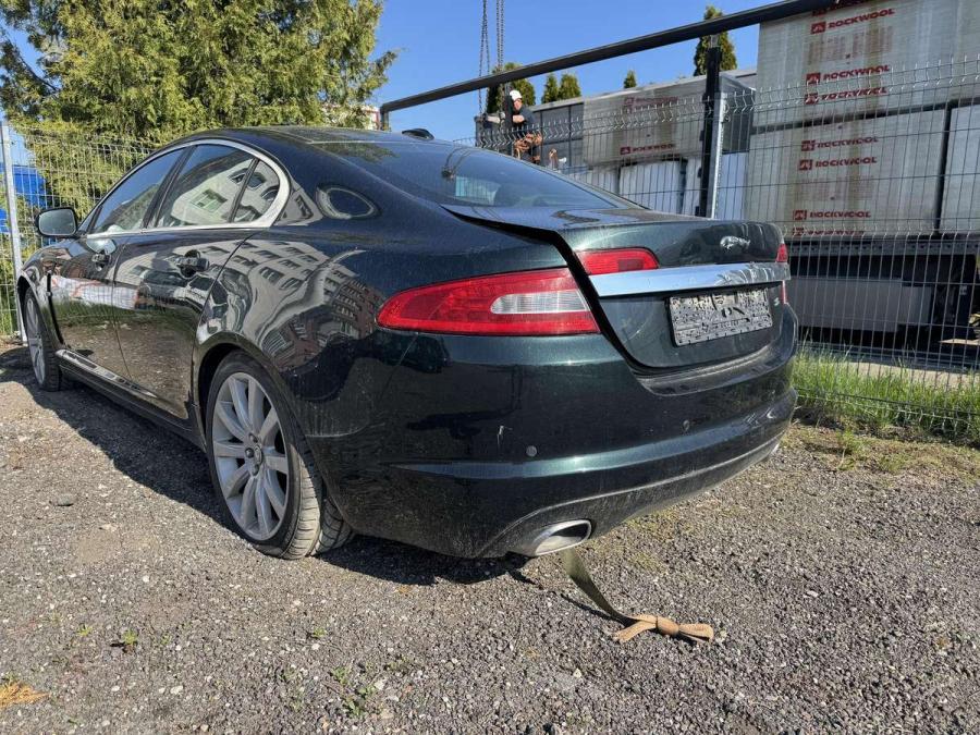 Zaļš Jaguar XF 2010 Kretinga, ar dzinēja tilpumu 2.99 L un nobraukumu 237 tūkst. km par 1495 €, foto 3 vietnē AUTOMOTO.COM.LV