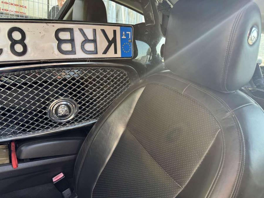 Zaļš Jaguar XF 2010 Kretinga, ar dzinēja tilpumu 2.99 L un nobraukumu 237 tūkst. km par 1495 €, foto 10 vietnē AUTOMOTO.COM.LV