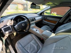 Zaļš Jaguar XF 2011 Tallina, ar dzinēja tilpumu 3.00 L un nobraukumu 187 tūkst. km par 5900 €, foto 12 vietnē AUTOMOTO.COM.LV