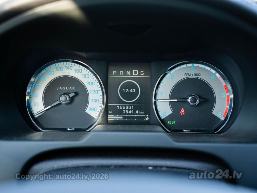 Zaļš Jaguar XF 2011 Tallina, ar dzinēja tilpumu 3.00 L un nobraukumu 187 tūkst. km par 5900 €, foto 18 vietnē AUTOMOTO.COM.LV