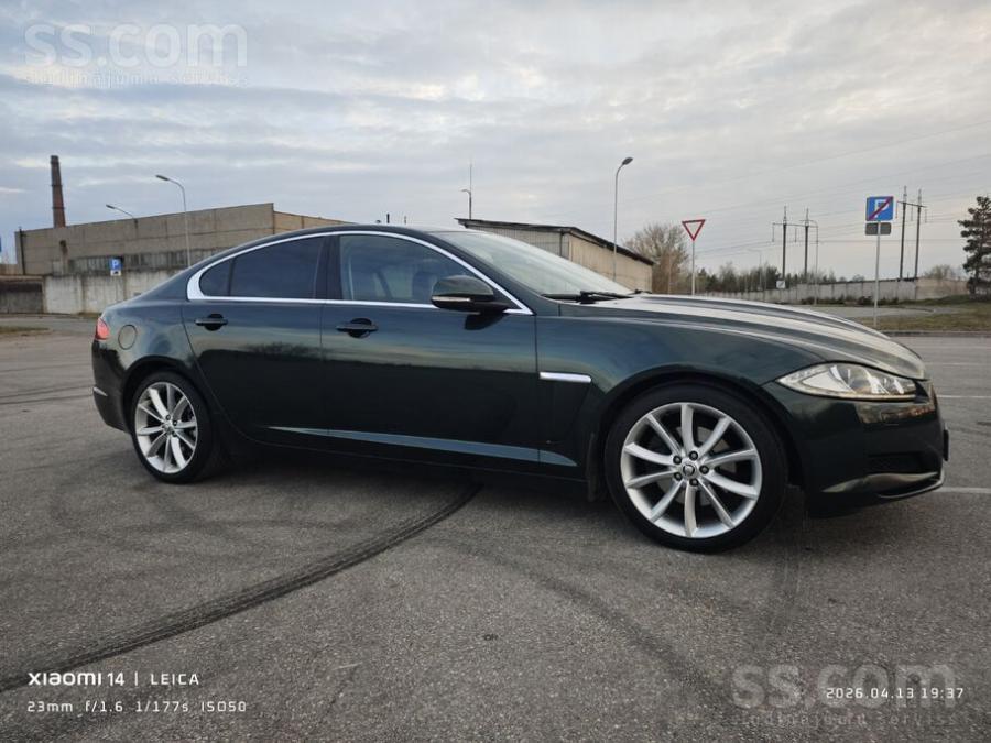 Green Jaguar XF 2012 in Daugavpils, with an engine capacity of 2.20 L and mileage of 172 thousand km for 6990 €, photo 15 on AUTOMOTO.COM.LV