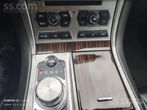 Green Jaguar XF 2012 in Daugavpils, with an engine capacity of 2.20 L and mileage of 172 thousand km for 6990 €, photo 61 on AUTOMOTO.COM.LV