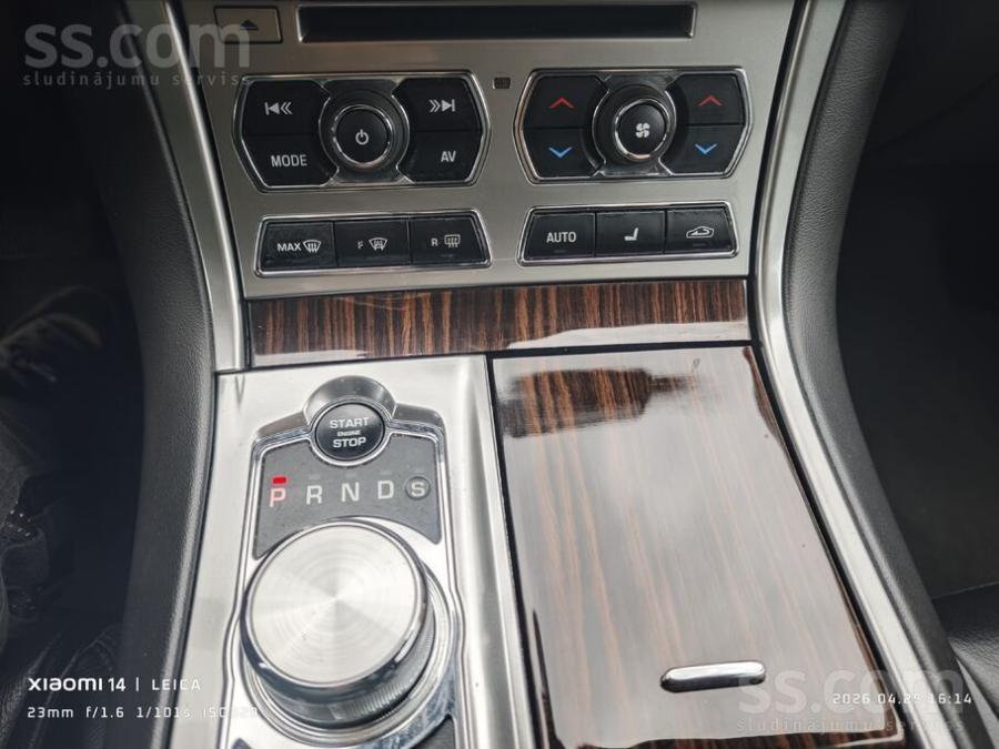 Green Jaguar XF 2012 in Daugavpils, with an engine capacity of 2.20 L and mileage of 172 thousand km for 6990 €, photo 61 on AUTOMOTO.COM.LV