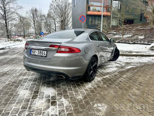 Grey Jaguar XF 2008 in Riga, with an engine capacity of 3.00 L and mileage of 319 thousand km for 3600 €, photo 5 on AUTOMOTO.COM.LV