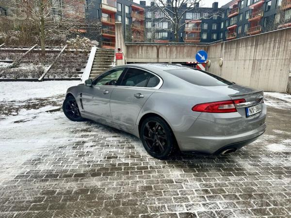 Grey Jaguar XF 2008 in Riga, with an engine capacity of 3.00 L and mileage of 319 thousand km for 3600 €, photo 8 on AUTOMOTO.COM.LV