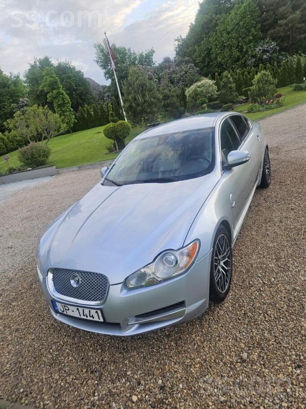 Grey Jaguar XF 2008 in Ogre, with an engine capacity of 2.70 L and mileage of 379 thousand km for 3500 €, photo 2 on AUTOMOTO.COM.LV