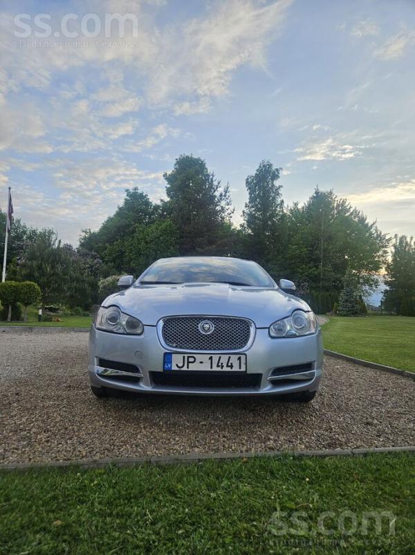 Grey Jaguar XF 2008 in Ogre, with an engine capacity of 2.70 L and mileage of 379 thousand km for 3500 €, photo 6 on AUTOMOTO.COM.LV