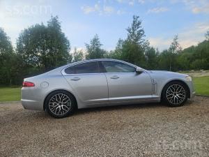 Grey Jaguar XF 2008 in Ogre, with an engine capacity of 2.70 L and mileage of 379 thousand km for 3500 €, photo 9 on AUTOMOTO.COM.LV