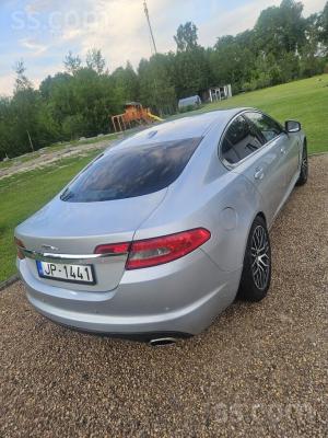 Grey Jaguar XF 2008 in Ogre, with an engine capacity of 2.70 L and mileage of 379 thousand km for 3500 €, photo 15 on AUTOMOTO.COM.LV