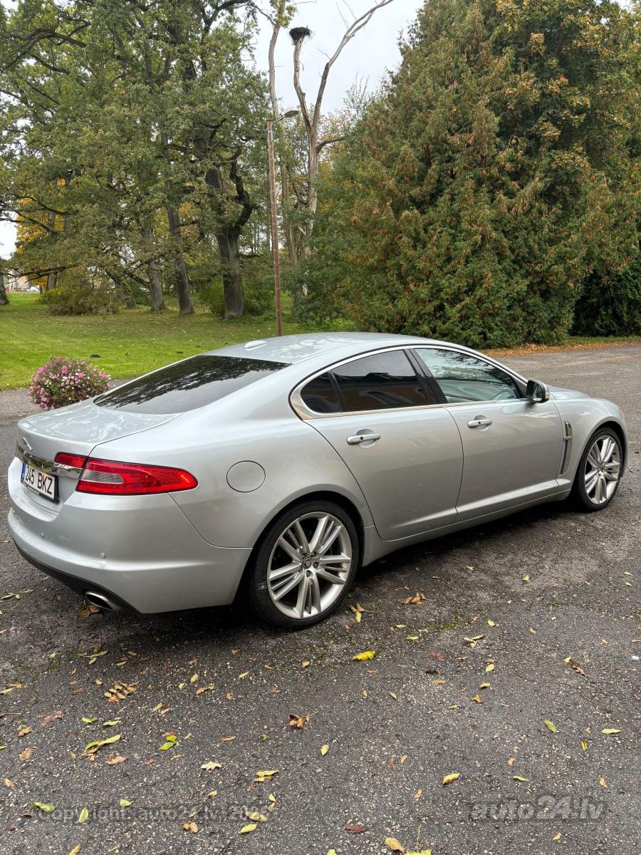 Grey Jaguar XF 2008 in Rapla, with an engine capacity of 3.00 L and mileage of 309 thousand km for 3700 €, photo 3 on AUTOMOTO.COM.LV