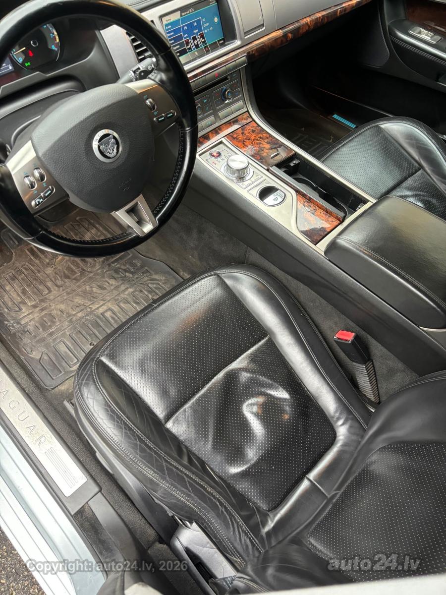 Grey Jaguar XF 2008 in Rapla, with an engine capacity of 3.00 L and mileage of 309 thousand km for 3700 €, photo 7 on AUTOMOTO.COM.LV