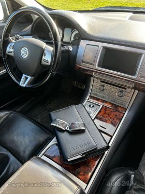 Grey Jaguar XF 2008 in Rapla, with an engine capacity of 3.00 L and mileage of 309 thousand km for 3700 €, photo 9 on AUTOMOTO.COM.LV