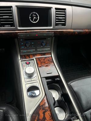 Grey Jaguar XF 2008 in Rapla, with an engine capacity of 3.00 L and mileage of 309 thousand km for 3700 €, photo 10 on AUTOMOTO.COM.LV