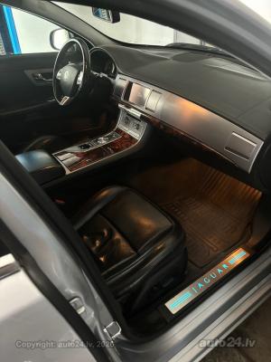 Grey Jaguar XF 2008 in Rapla, with an engine capacity of 3.00 L and mileage of 309 thousand km for 3700 €, photo 15 on AUTOMOTO.COM.LV
