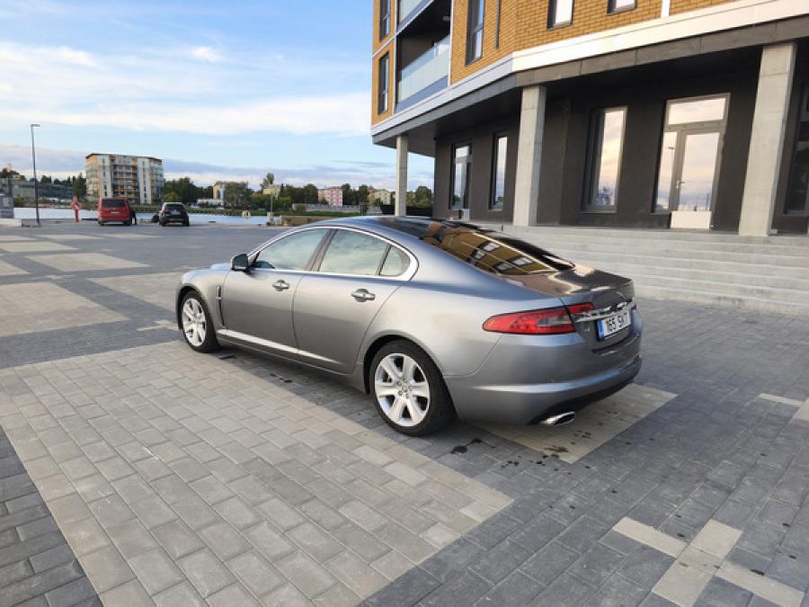 Grey Jaguar XF 2008 in Parnu, with an engine capacity of 2.70 L and mileage of 370 thousand km for 3200 €, photo 5 on AUTOMOTO.COM.LV