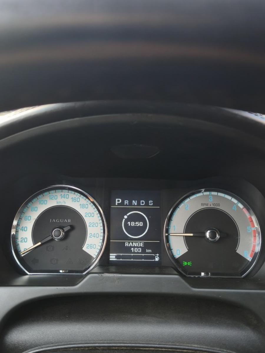 Grey Jaguar XF 2008 in Parnu, with an engine capacity of 2.70 L and mileage of 370 thousand km for 3200 €, photo 16 on AUTOMOTO.COM.LV