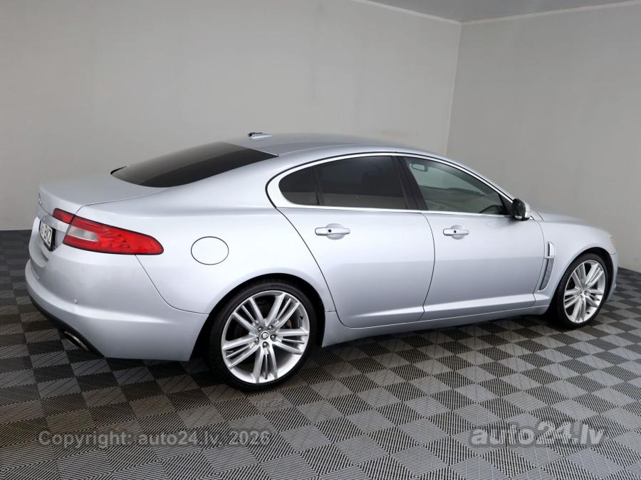 Pelēks Jaguar XF 2008 Tallina, ar dzinēja tilpumu 3.00 L un nobraukumu 311 tūkst. km par 1799 €, foto 4 vietnē AUTOMOTO.COM.LV