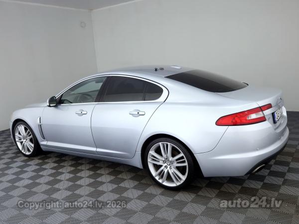 Jaguar XF 2008 Tallina vietnÄ PelÄks Jaguar XF 2008 Tallina, ar dzinÄja tilpumu 3.00 L un nobraukumu 311 tÅ«kst. km par 1799 ā¬, foto 5 vietnÄ AUTOMOTO.COM.LV