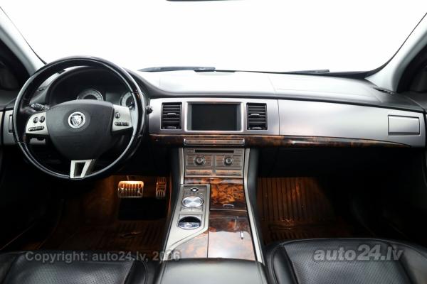 Jaguar XF 2008 Tallina vietnÄ PelÄks Jaguar XF 2008 Tallina, ar dzinÄja tilpumu 3.00 L un nobraukumu 311 tÅ«kst. km par 1799 ā¬, foto 6 vietnÄ AUTOMOTO.COM.LV