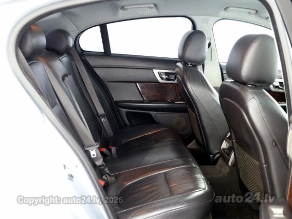 Jaguar XF 2008 Tallina vietnÄ PelÄks Jaguar XF 2008 Tallina, ar dzinÄja tilpumu 3.00 L un nobraukumu 311 tÅ«kst. km par 1799 ā¬, foto 8 vietnÄ AUTOMOTO.COM.LV