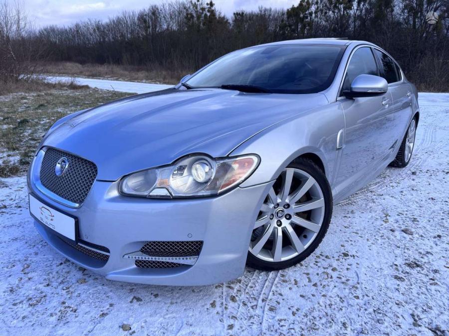 Grey Jaguar XF 2009 in Kaunas, with an engine capacity of 2.99 L and mileage of 180 thousand km for 5950 €, photo 2 on AUTOMOTO.COM.LV