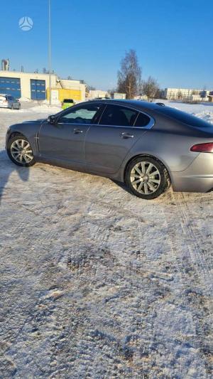 Pelēks Jaguar XF 2009 Šauļi, ar dzinēja tilpumu 4.20 L un nobraukumu 299 tūkst. km par 5100 €, foto 9 vietnē AUTOMOTO.COM.LV