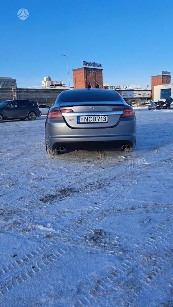 Pelēks Jaguar XF 2009 Šauļi, ar dzinēja tilpumu 4.20 L un nobraukumu 299 tūkst. km par 5100 €, foto 10 vietnē AUTOMOTO.COM.LV