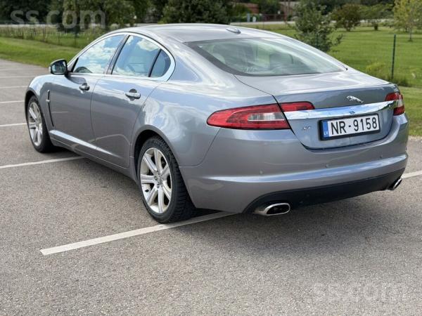 Grey Jaguar XF 2009 in Tukums, with an engine capacity of 3.00 L and mileage of 290 thousand km for 5500 €, photo 1 on AUTOMOTO.COM.LV
