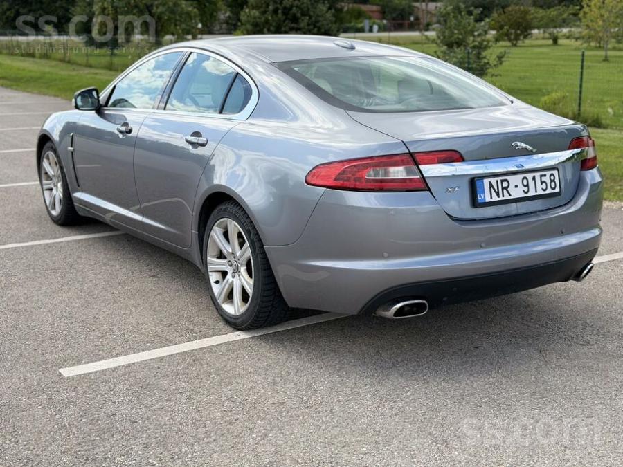 Pelēks Jaguar XF 2009 Tukums, ar dzinēja tilpumu 3.00 L un nobraukumu 290 tūkst. km par 5500 €, foto 1 vietnē AUTOMOTO.COM.LV
