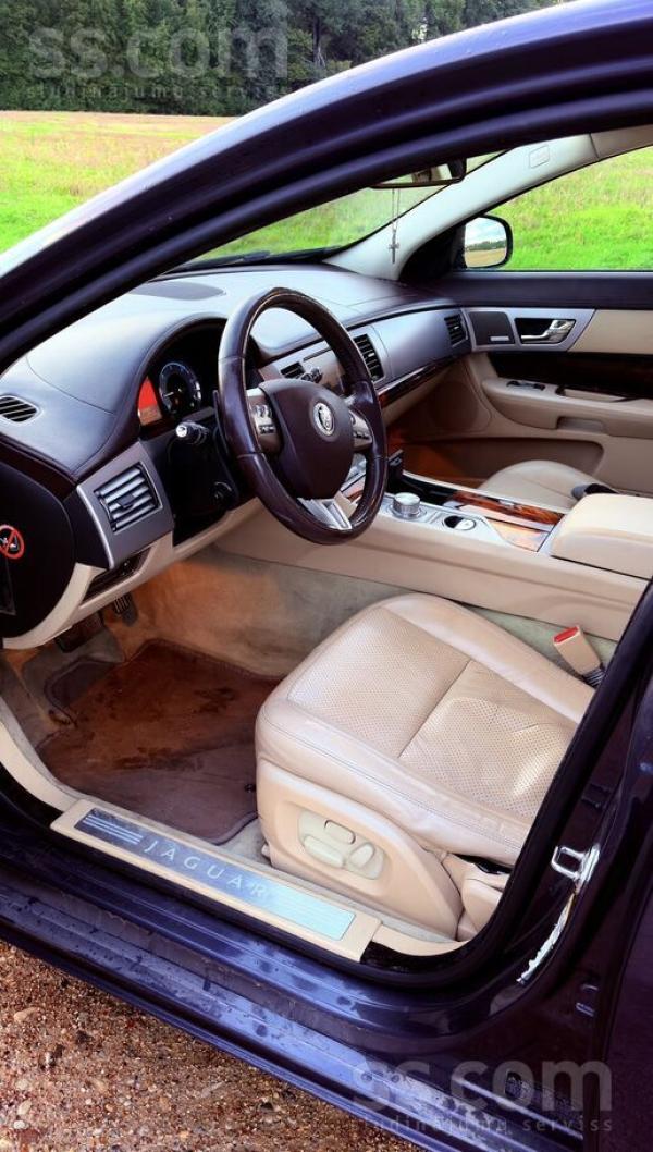 Pelēks Jaguar XF 2009 Kuldīga, ar dzinēja tilpumu 2.70 L un nobraukumu 299 tūkst. km par 5500 €, foto 6 vietnē AUTOMOTO.COM.LV