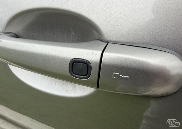 Grey Jaguar XF 2009 in Vilnius, with an engine capacity of 2.70 L and mileage of 320 thousand km for 2650 €, photo 8 on AUTOMOTO.COM.LV
