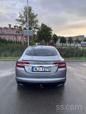 Grey Jaguar XF 2010 in Riga, with an engine capacity of 3.00 L and mileage of 350 thousand km for 3900 €, photo 3 on AUTOMOTO.COM.LV