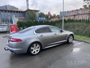 Grey Jaguar XF 2010 in Riga, with an engine capacity of 3.00 L and mileage of 350 thousand km for 3900 €, photo 4 on AUTOMOTO.COM.LV