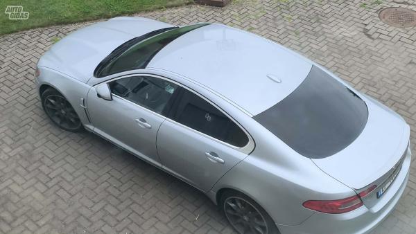 Pelēks Jaguar XF 2011 Panevēža, ar dzinēja tilpumu 3.00 L un nobraukumu 289 tūkst. km par 4800 €, foto 5 vietnē AUTOMOTO.COM.LV