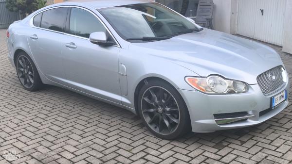 Pelēks Jaguar XF 2011 Panevēža, ar dzinēja tilpumu 3.00 L un nobraukumu 289 tūkst. km par 4800 €, foto 7 vietnē AUTOMOTO.COM.LV