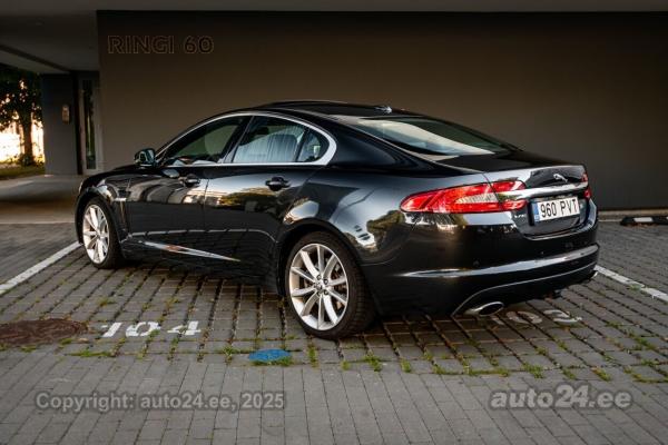 Pelēks Jaguar XF 2012 Pērnava, ar dzinēja tilpumu 3.00 L un nobraukumu 267 tūkst. km par 9000 €, foto 6 vietnē AUTOMOTO.COM.LV