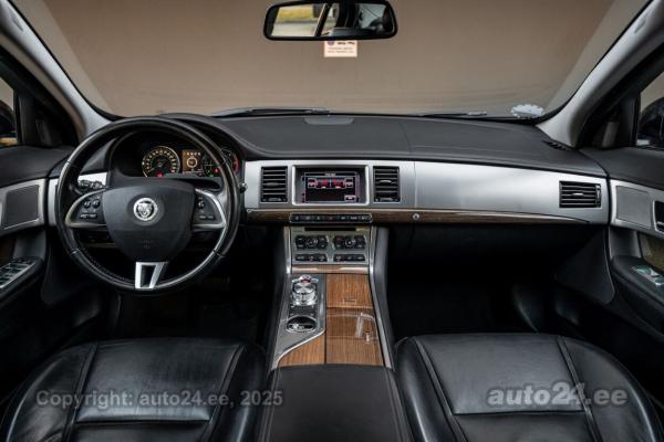 Grey Jaguar XF 2012 in Parnu, with an engine capacity of 3.00 L and mileage of 267 thousand km for 9000 €, photo 11 on AUTOMOTO.COM.LV