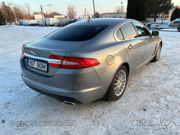 Pelēks Jaguar XF 2012 Pērnava, ar dzinēja tilpumu 2.20 L un nobraukumu 172 tūkst. km par 9800 €, foto 4 vietnē AUTOMOTO.COM.LV
