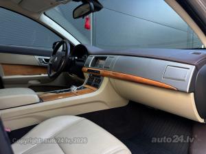 Grey Jaguar XF 2012 in Tallinn, with an engine capacity of 2.20 L and mileage of 226 thousand km for 5990 €, photo 6 on AUTOMOTO.COM.LV