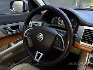 Grey Jaguar XF 2012 in Tallinn, with an engine capacity of 2.20 L and mileage of 226 thousand km for 5990 €, photo 10 on AUTOMOTO.COM.LV