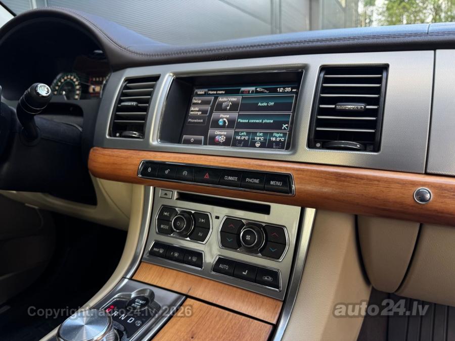 Grey Jaguar XF 2012 in Tallinn, with an engine capacity of 2.20 L and mileage of 226 thousand km for 5990 €, photo 12 on AUTOMOTO.COM.LV