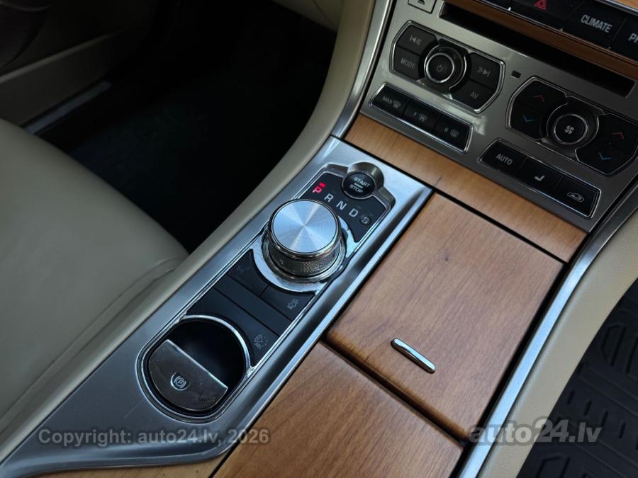 Grey Jaguar XF 2012 in Tallinn, with an engine capacity of 2.20 L and mileage of 226 thousand km for 5990 €, photo 14 on AUTOMOTO.COM.LV
