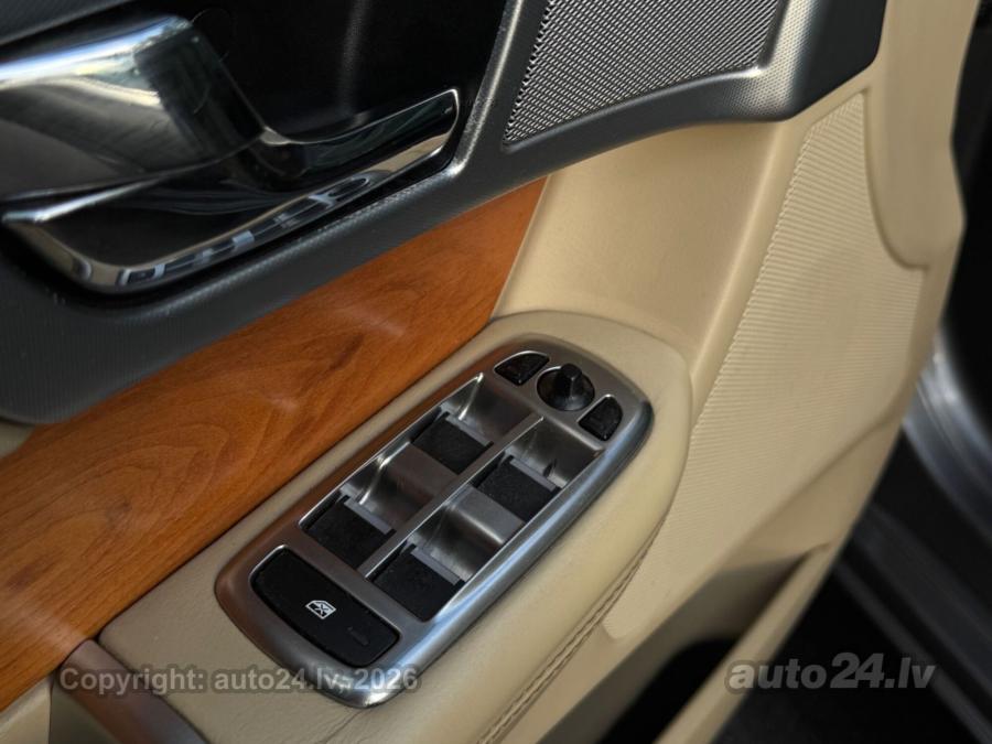 Grey Jaguar XF 2012 in Tallinn, with an engine capacity of 2.20 L and mileage of 226 thousand km for 5990 €, photo 17 on AUTOMOTO.COM.LV