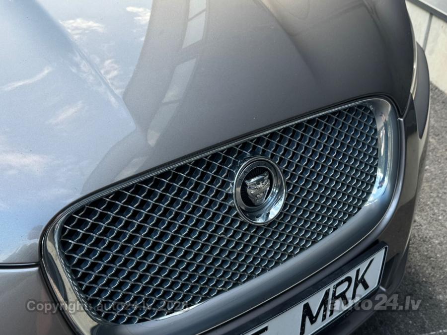 Grey Jaguar XF 2012 in Tallinn, with an engine capacity of 2.20 L and mileage of 226 thousand km for 5990 €, photo 19 on AUTOMOTO.COM.LV