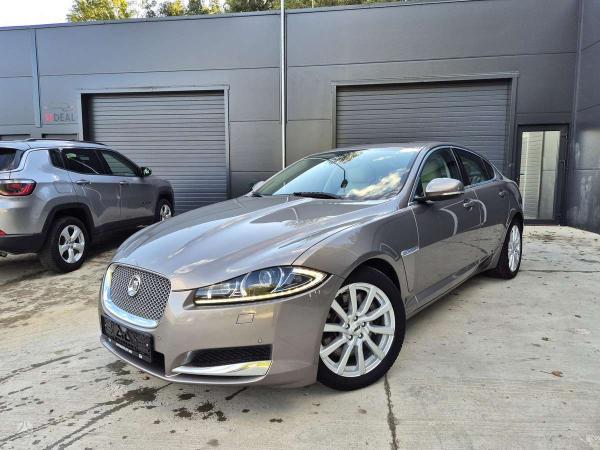 Ягуар ХФ 2012 в Утена на AUTOMOTO.COM.LV Серый Ягуар ХФ 2012 в Утена, объемом двигателя 2.99 л и пробегом 179 тыс. км за 4990 €, фото 1 на AUTOMOTO.COM.LV