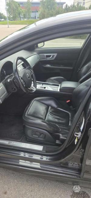 Pelēks Jaguar XF 2013 Šauļi, ar dzinēja tilpumu 2.99 L un nobraukumu 308 tūkst. km par 7200 €, foto 12 vietnē AUTOMOTO.COM.LV