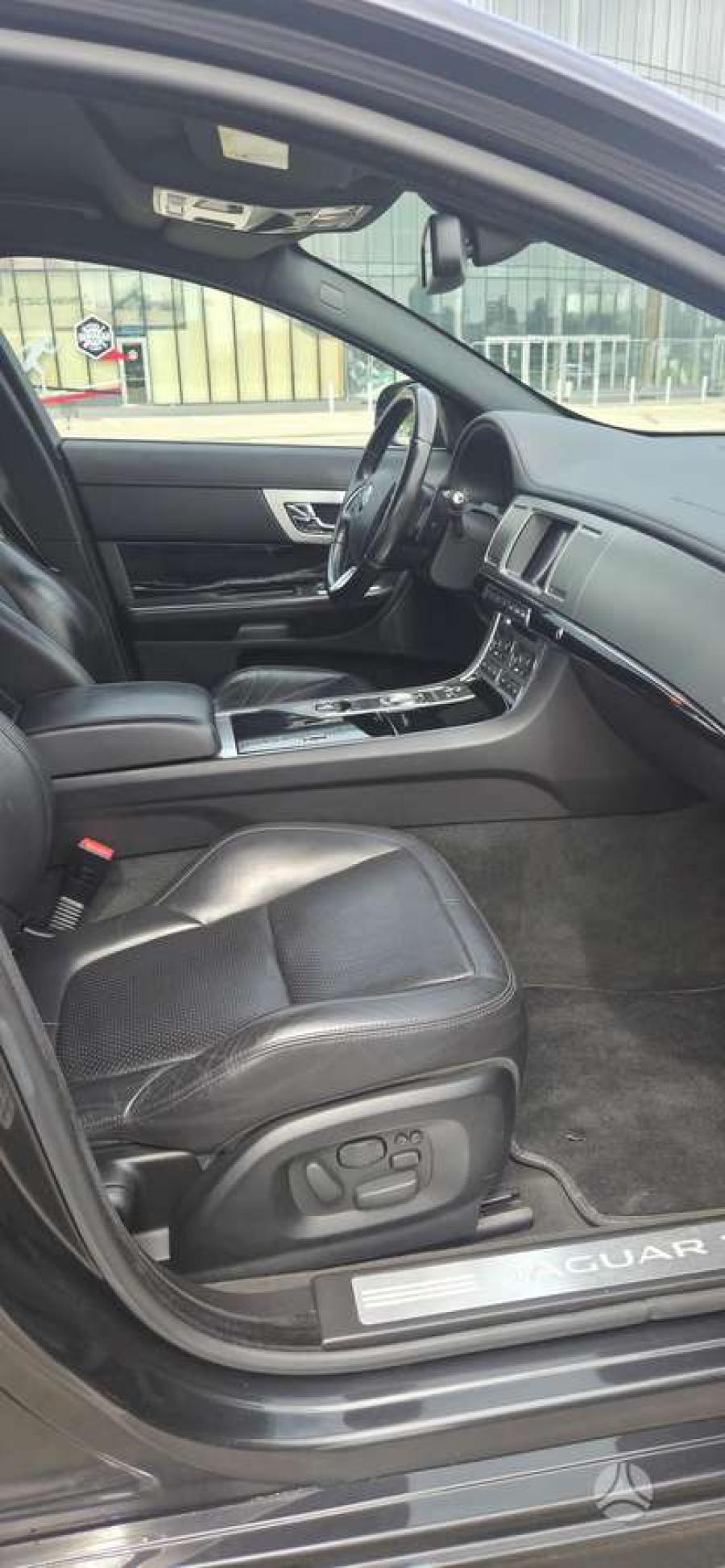 Pelēks Jaguar XF 2013 Šauļi, ar dzinēja tilpumu 2.99 L un nobraukumu 308 tūkst. km par 7200 €, foto 13 vietnē AUTOMOTO.COM.LV