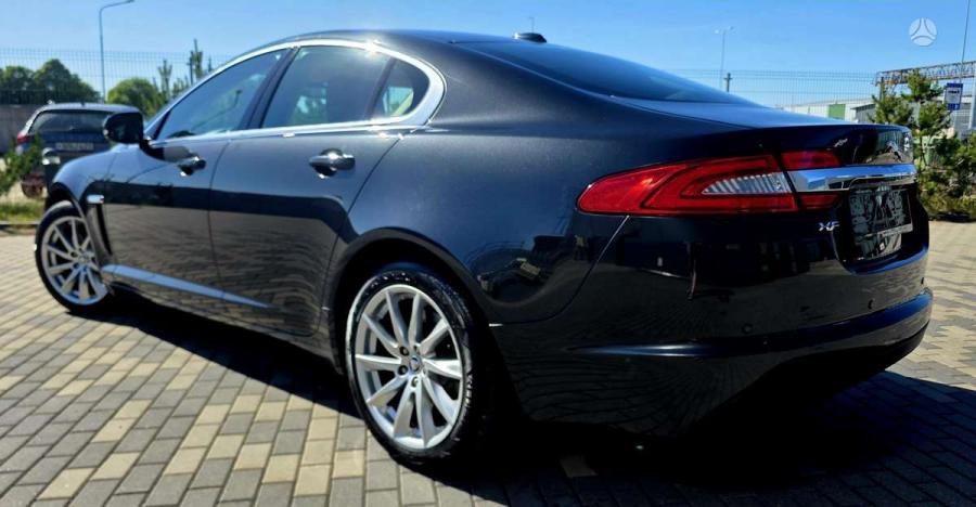 Pelēks Jaguar XF 2013 Šauļi, ar dzinēja tilpumu 2.18 L un nobraukumu 140 tūkst. km par 8650 €, foto 11 vietnē AUTOMOTO.COM.LV
