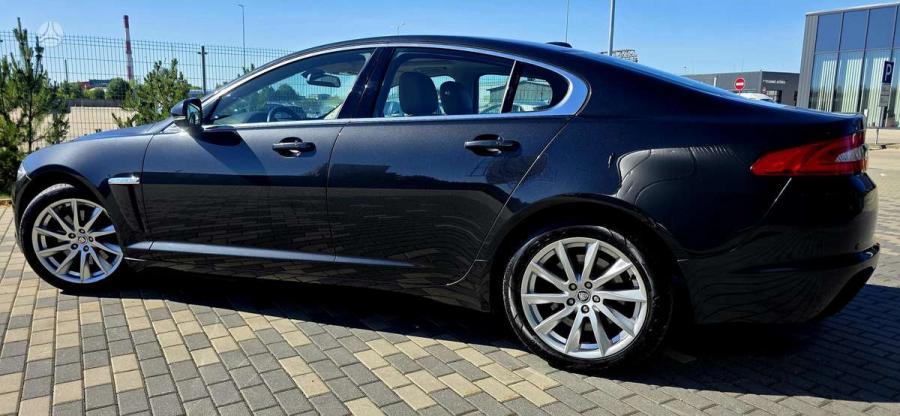 Pelēks Jaguar XF 2013 Šauļi, ar dzinēja tilpumu 2.18 L un nobraukumu 140 tūkst. km par 8650 €, foto 12 vietnē AUTOMOTO.COM.LV
